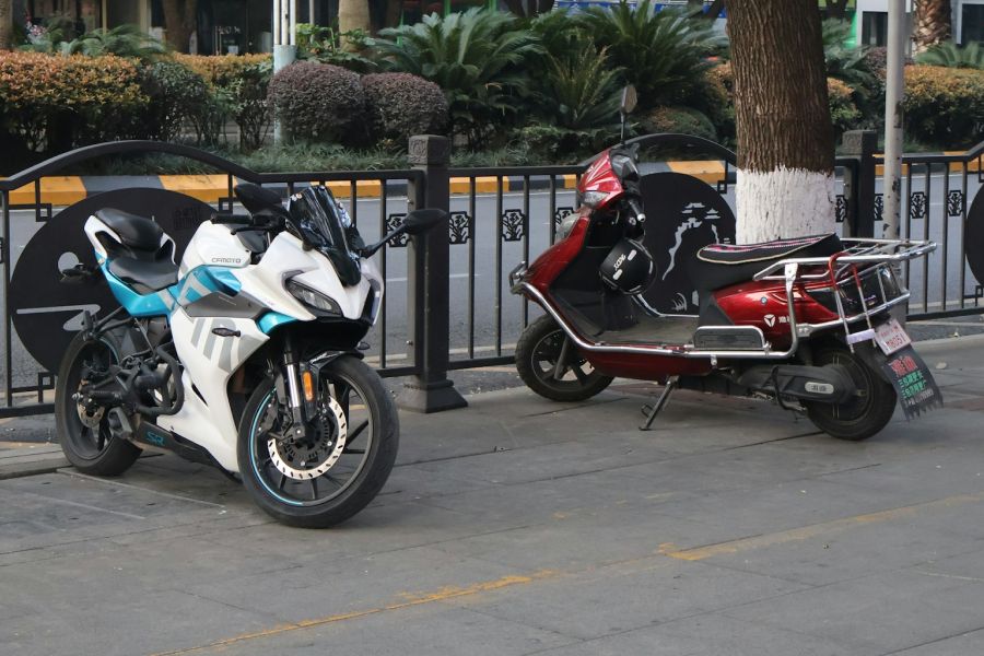 Battery-powered motorbikes